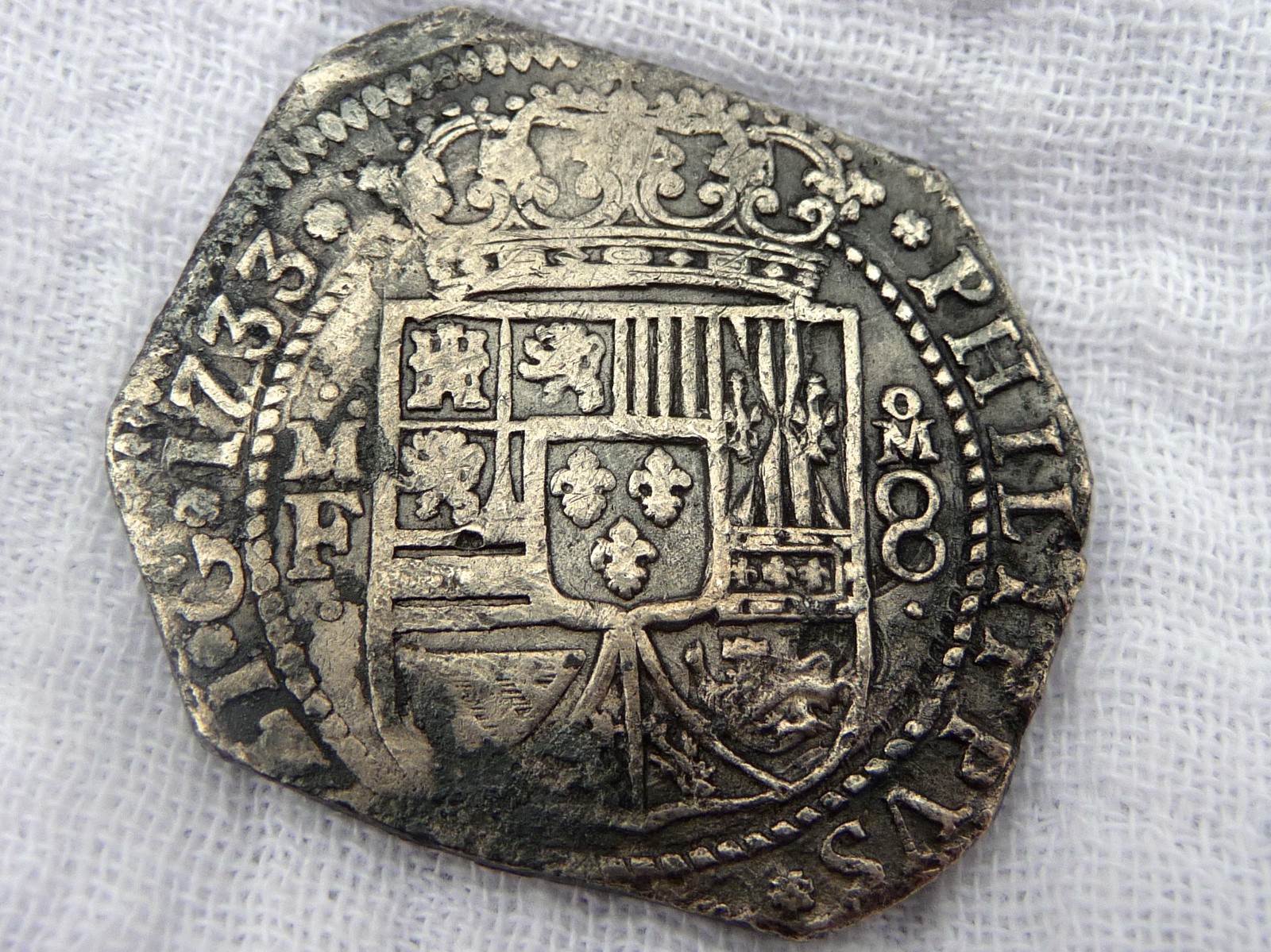 Mexico 1733 8 reales Klippe - Coin Community Forum